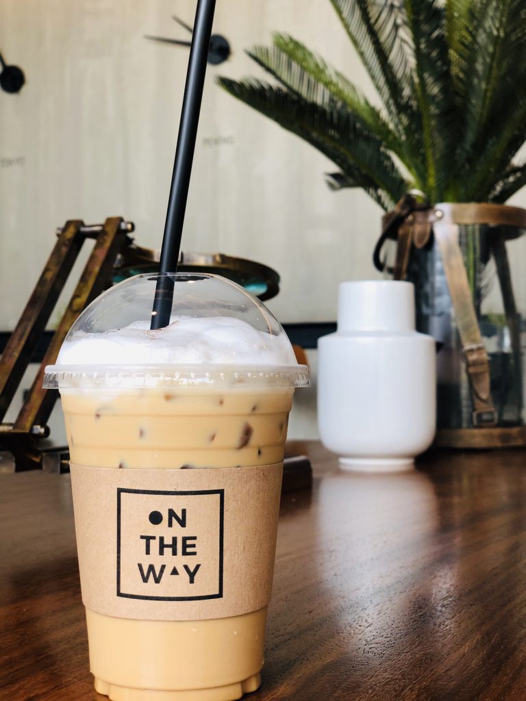 On the way - cafe - กูรูกูรุ ทุกด้านย่านบางนา
