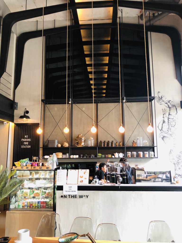 On the way - cafe - กูรูกูรุ ทุกด้านย่านบางนา